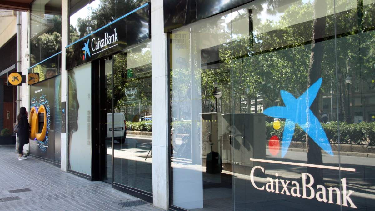 Caixabank ofrece una nueva cuenta online sin comisiones y sin condiciones