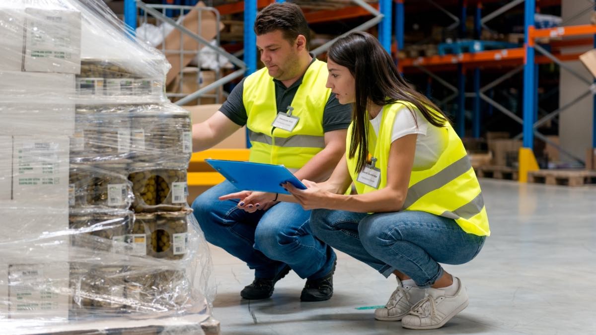 Se necesita a más de 100 operarios para trabajar en esta empresa