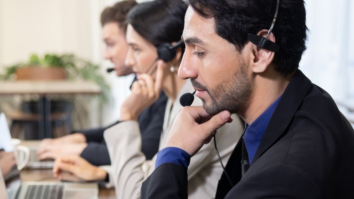 Adecco oferta empleo para 130 agentes telefónicos: no hace falta ...