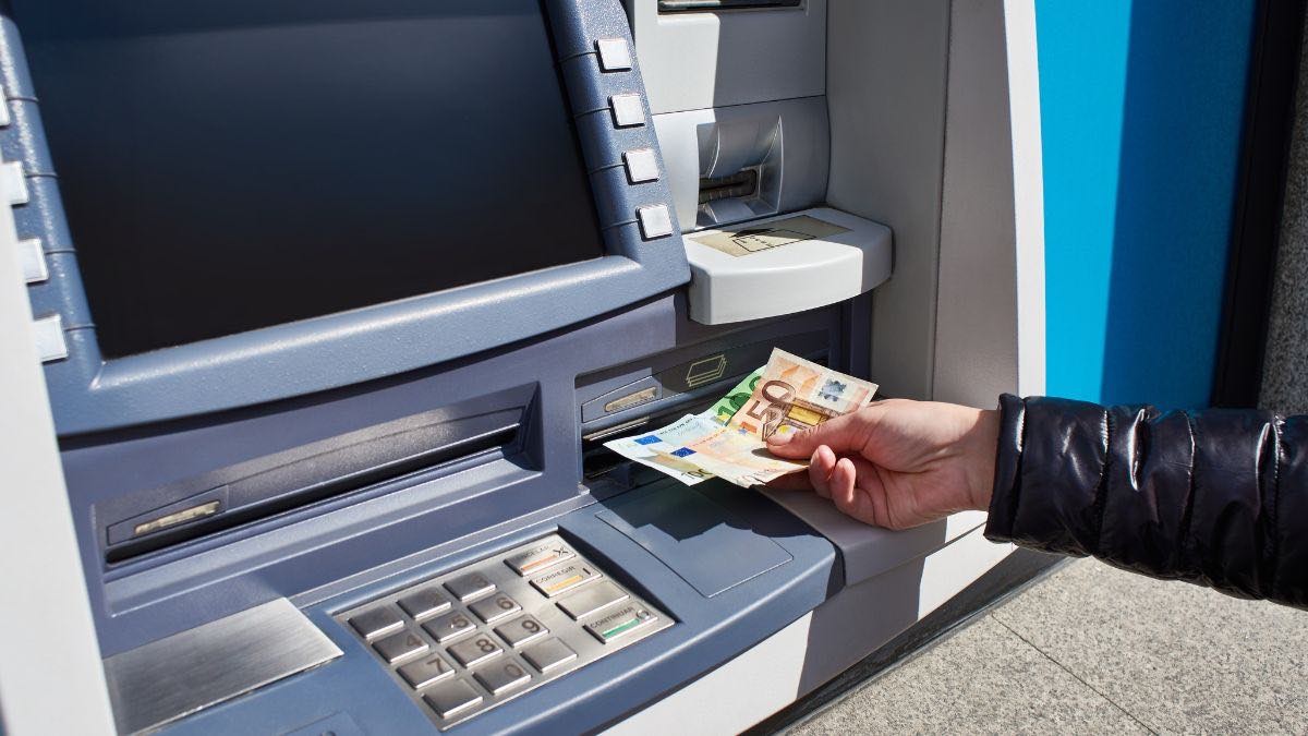 Banco de España: lo que debes tener en cuenta antes de sacar dinero del ...