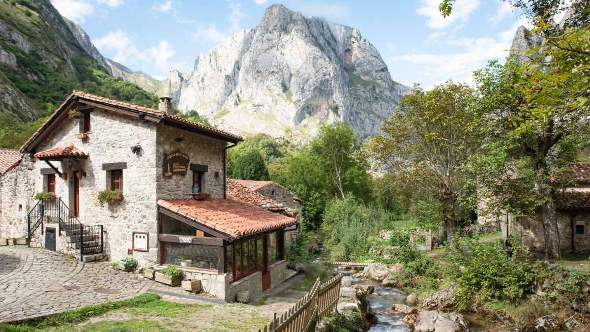 Los cinco nuevos pueblos más bonitos para visitar en España este 2024